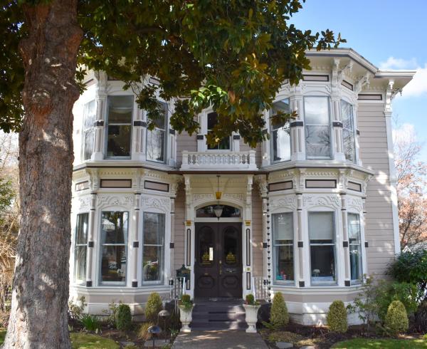Mccall House Boutique Hotel - Ashland, OR