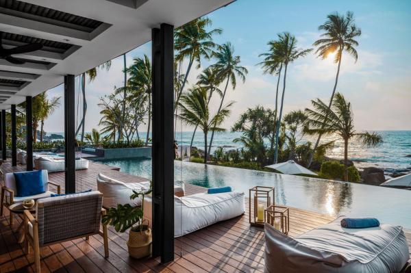 Ahu Bay - Sri Lanka