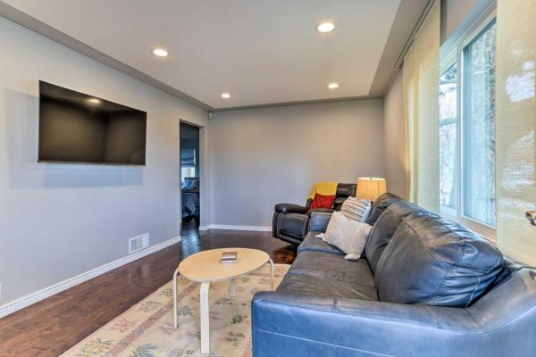 3 Mi To Empower Field Denver Home With Fire Pit - Denver, CO