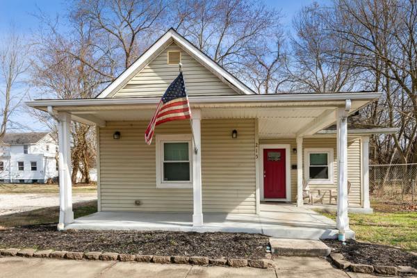 Chestnut St 3 Bedroom House In Historic Loveland - Loveland, OH