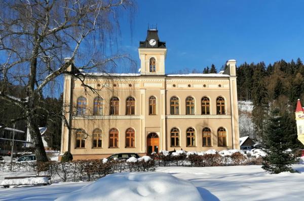 Pod Střechou - Tchéquie