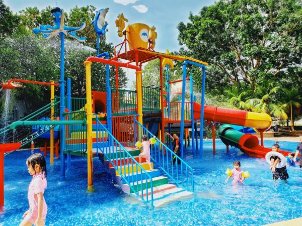 Fun Splash Water Park Resort Melaka - Free Ticket Unlimited Entry - Durian Tunggal
