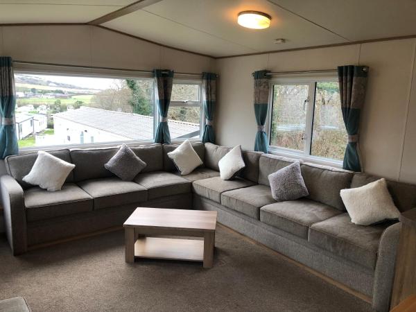 Classy Caravan With Ample Space - Isle of Wight