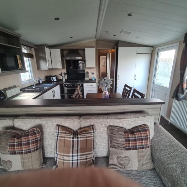 Oscars Caravan - Towyn