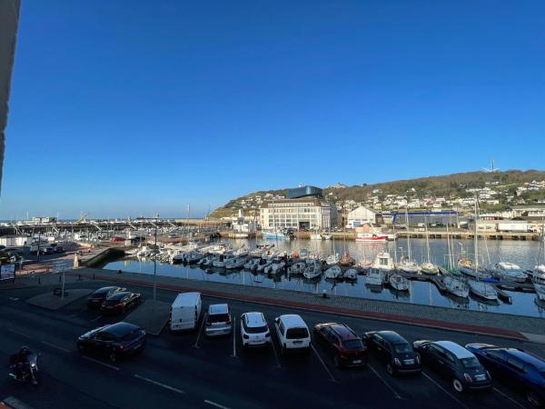 Captain Yoo - Terre Neuvas - Suite Du Capitaine Sur Le Port - Yport