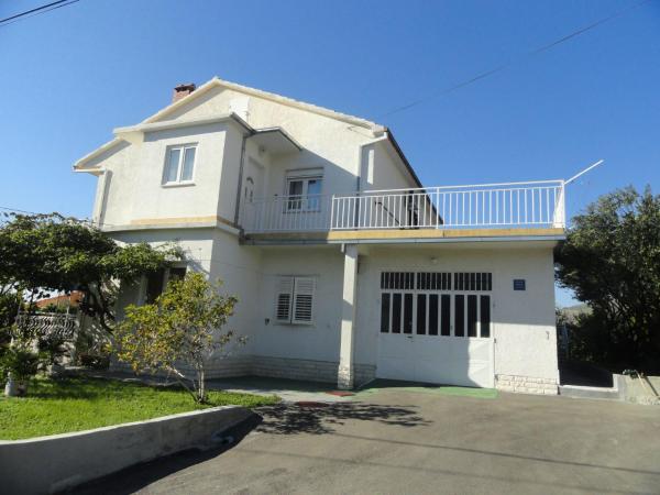 Apartment Tomi - With Large Terrace (60m2) - Trogir