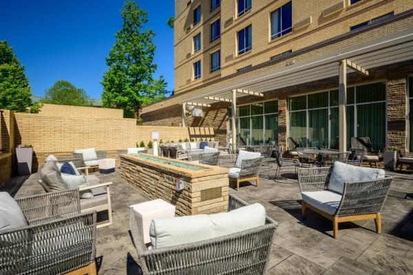 Courtyard By Marriott Raleigh Cary Crossroads - Cary, NC