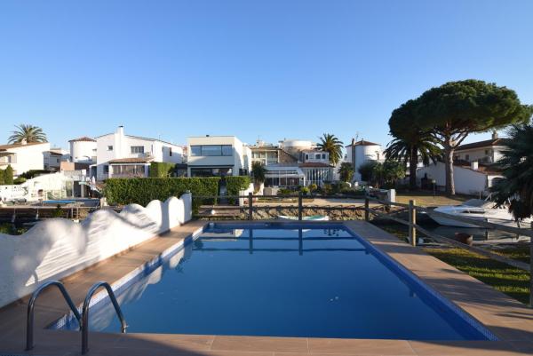 399-casa Moderna Con Amarre 14m Y Piscina Privada - Empuriabrava