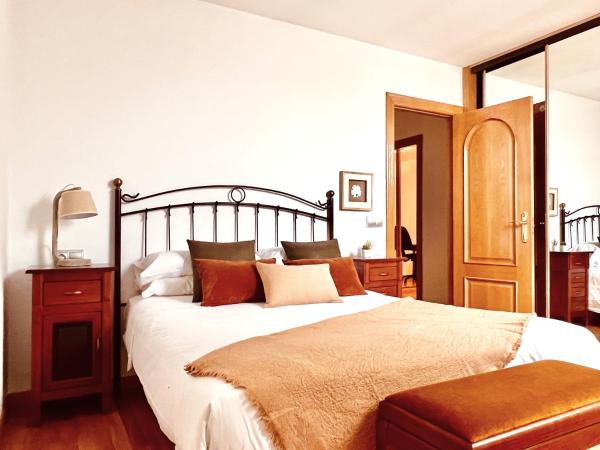 Housingleón - Conde Duplex Con Garaje Gratuito - León, España