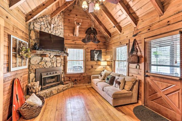 Stunning Ellijay Cabin With Community Amenities - Ellijay, GA