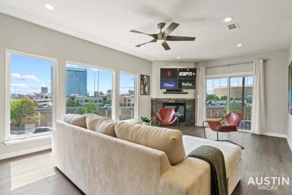 Enjoy Dt Newly Renovated & Patio And Free Swim Club By Austin Vacay - Austin, TX