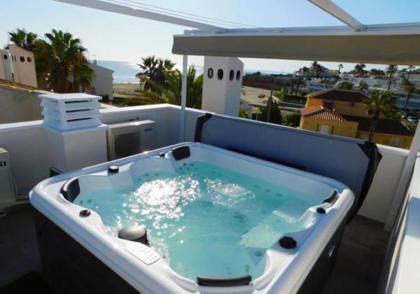 Duplex Nosy Be Vue Sur Mer Avec Solarium Et Jacuzzi - Cabo Roig