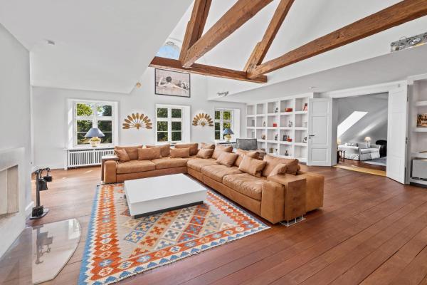 Gut Kletkamp "Penthouse Im Schloss" - Premium-ferienwohnung Mit 5 Schlafzimmern Auf 400qm I Kamin I 2 Wohnzimmer I Garten & Terrasse I Wald- Und Seeblick I Profi-küche I 15 Min Zur Ostsee I Parkplätze I Wlan - Panker