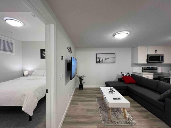 Cozy New Suite In Nw Calgary - Calgary