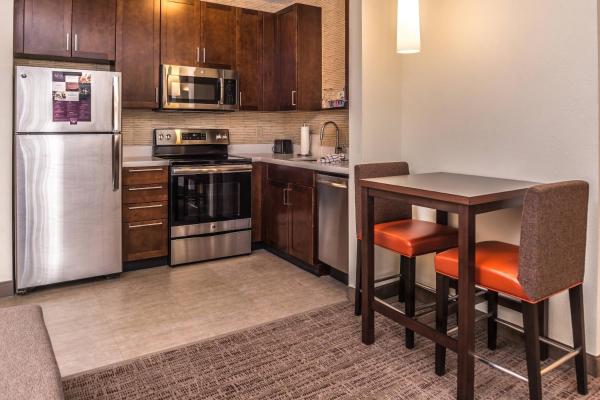 Residence Inn By Marriott St. Louis Westport - Hidden Valley Ski Resort, MO