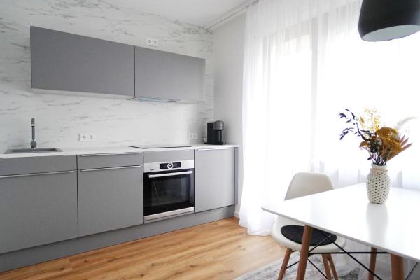 Apartment Mit Balkon Und Privatparkplatz - Augsburgo