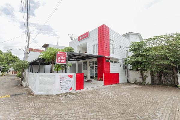 Reddoorz Syariah Near Gor Bung Karno Nganjuk - Nganjuk