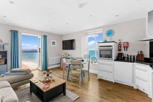 11 At The Beach - Torcross