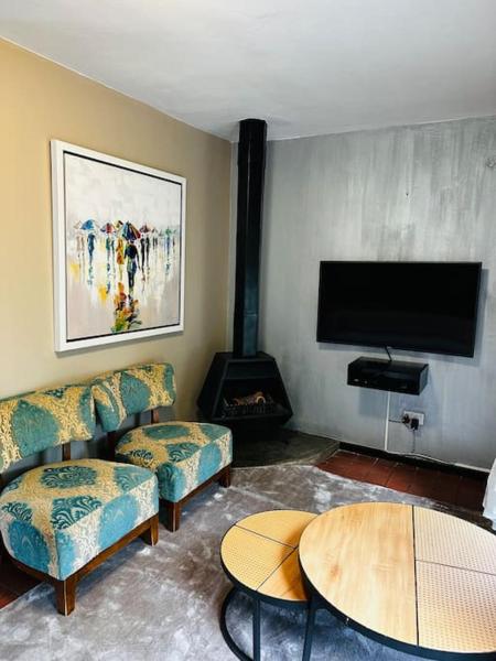 A Cozy Secure 2-bed Apartment With A Lovely Garden - Gaborone