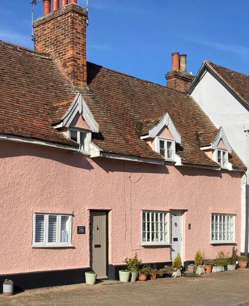 Almond Cottage Clare - 2 Bedroom English Cottage - Stanstead