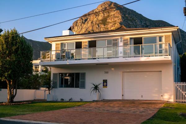 Hermanus Family Getaway - Near The Beach - Hermanus