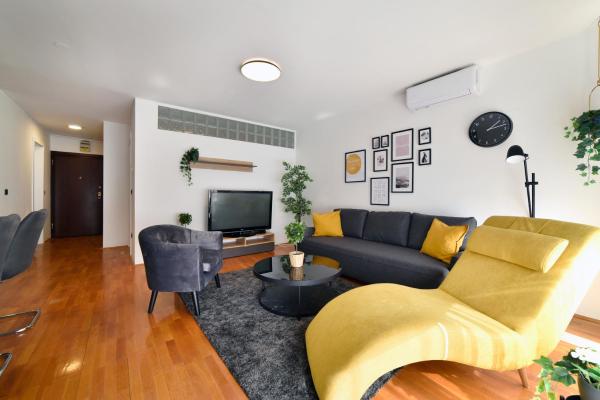 Lavir Apartment With Parking - Zagreb
