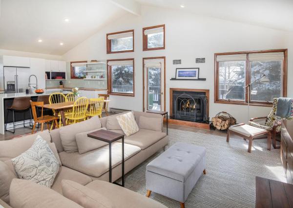 233 Larkspur Duplex - Unit B - Beaver Creek, CO