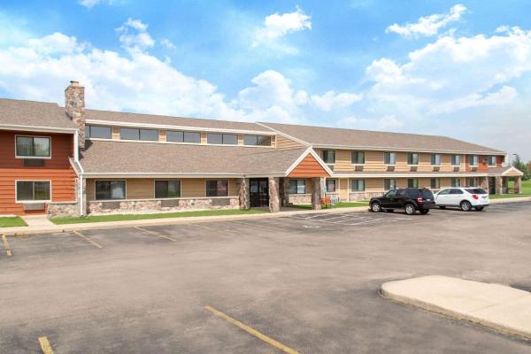 Americinn By Wyndham Elkhorn Near Lake Geneva - Lake Geneva, WI