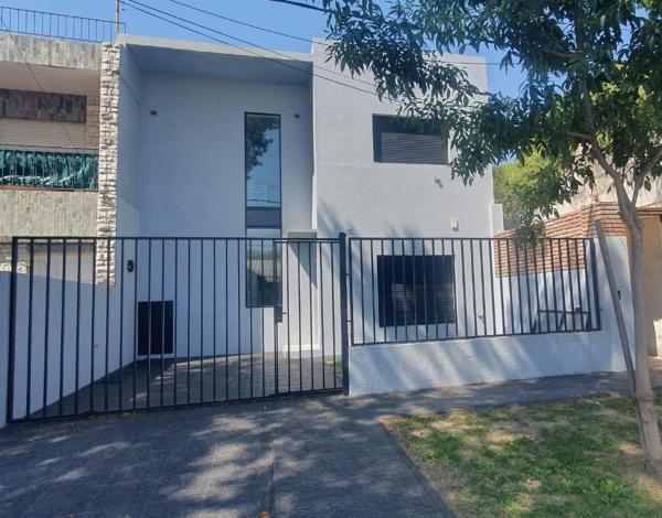 Casa En La Florida A Metros Río - Rosario
