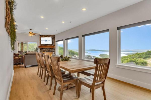 Boone Docks Lodge - Branson, MO