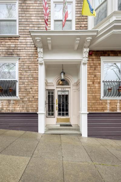 The Grove Inn - Sausalito, CA