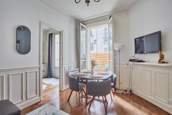 Residence Tour Eiffel By Studio Prestige - Meudon