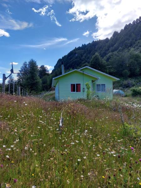 Cabaña A 13 Km De Coyhaique Camino Lago Atravesado, úLtimos 300 Metros Para Vehículos 4x4 - Aysén