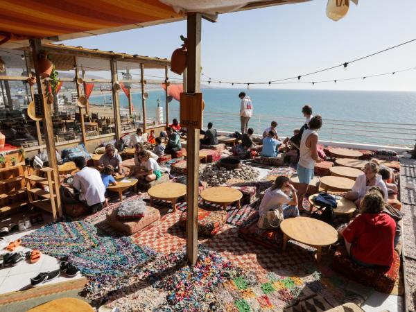 Locals Taghazout Surfcamp - Taghazout
