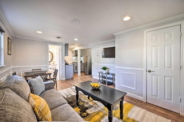 Bay Shore Vacation Rental ~ 7 Mi To The Beach - Fire Island, NY