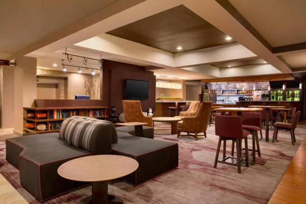 Courtyard By Marriott Champaign - Champaign, IL