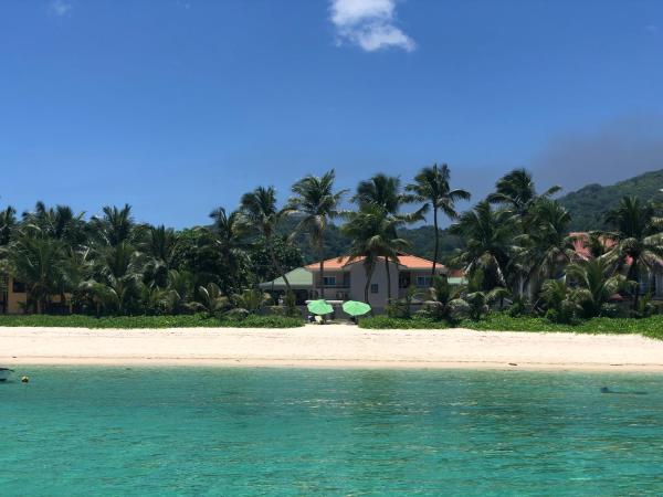 Shanaz Beachside Retreat - Seychelles