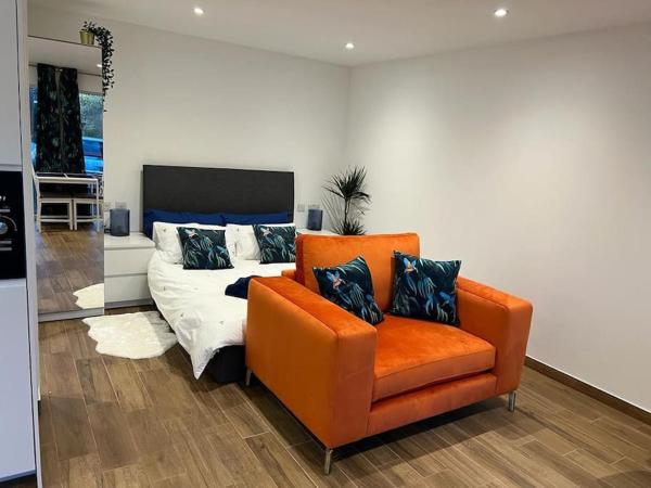 Cosy Detached Annexe With Free Off Street Parking - Hertfordshire