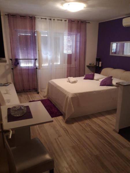Rooms And Apartment Stambuk Ii - Split