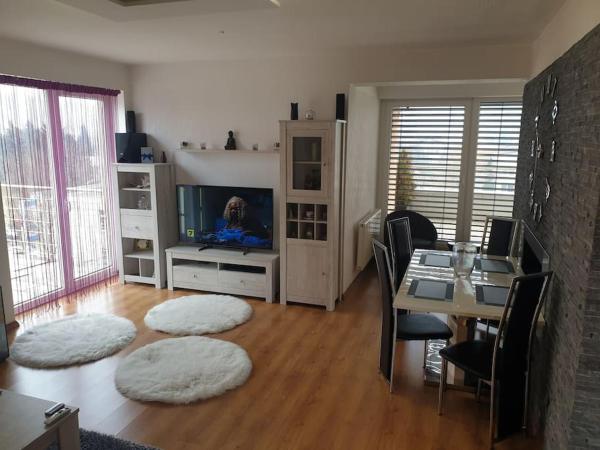 Mezonetovy Apartmán V Centre Novej Dubnice - Eslovaquia