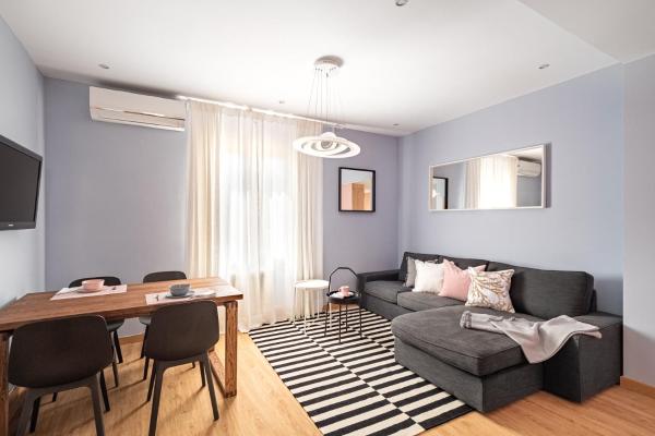 Three Bedrooms Apartment - Barcelona