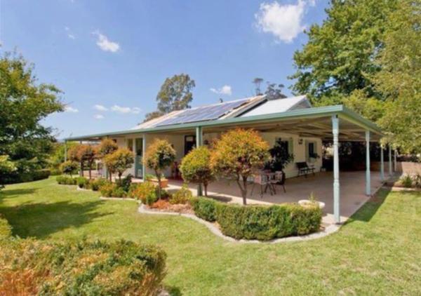 Beautiful 1960s Home In Historic Yackandandah - 亞肯丹達