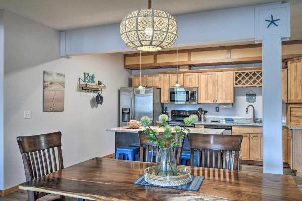 Waterfront Vacation Rental In Ocean Shores - Ocean Shores, WA