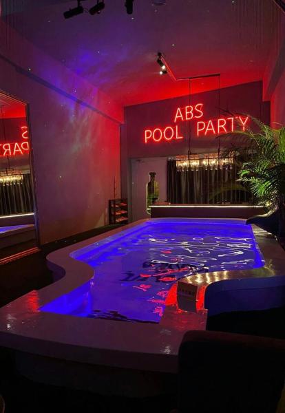 Abs Pool Condo - Kaohsiung City