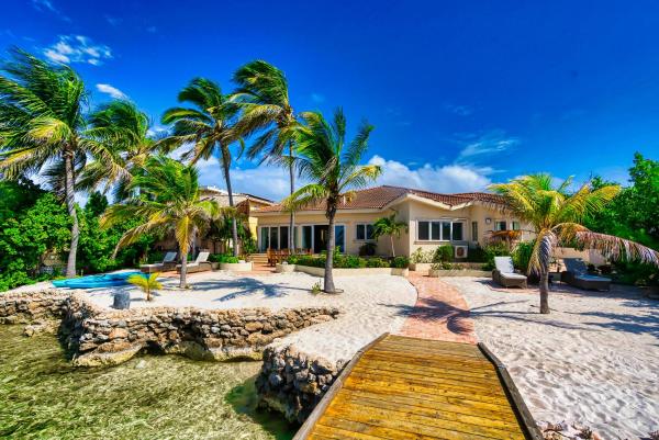 Private Beach Ocean Front Boat Dock Tiki Bar - Aruba