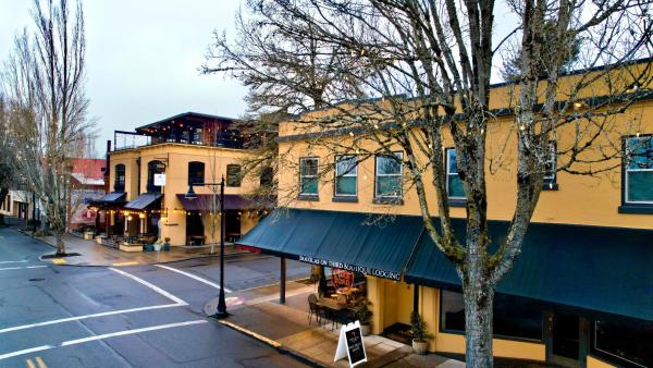 Douglas On Third - McMinnville, OR