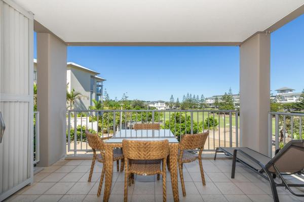 Deluxe Dual-key Apartment In Peppers @ Salt Resort By Uholiday (3br, 2br And Hotel Room Options Available) - Kingscliff