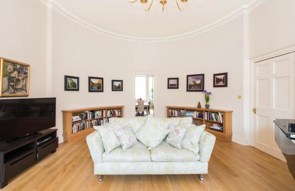 Luxurious City Centre Self Catering Apartment -