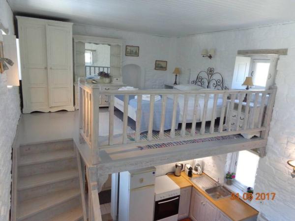 Guesthouse In Drios, Paros Island, Greece. - Paros