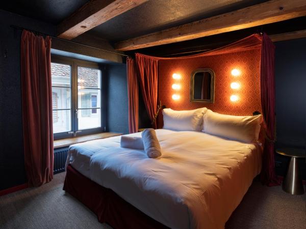 Peanut Medieval Lodge - Canton du Jura